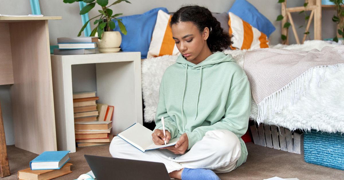 8 Things Every College Freshman Should Know About Money